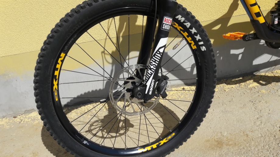 Kona Operator carbon 2016 L !!!!!!! Downhill MTB Bicikli