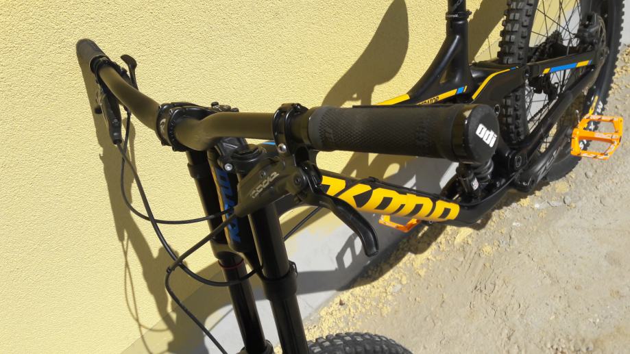 Kona Operator carbon 2016 L !!!!!!! Downhill MTB Bicikli