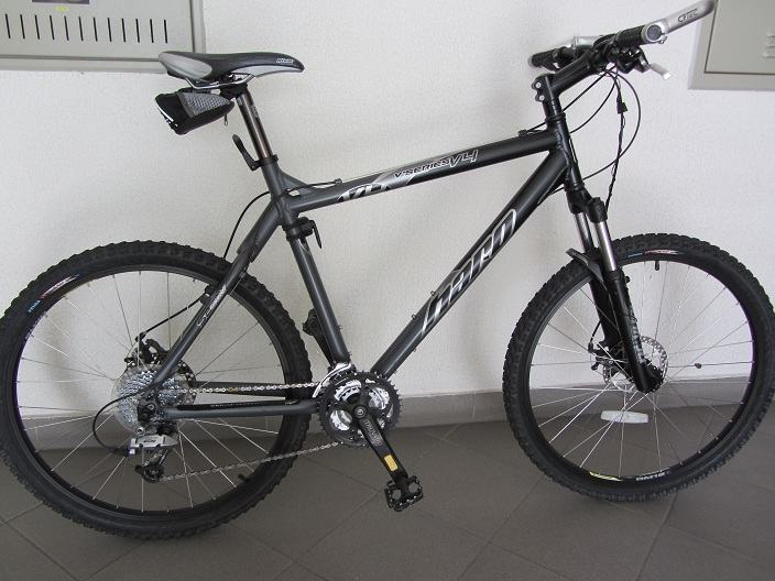 PRILIKA! MTB Haro V4 Black/Anthracite - 2.499kn