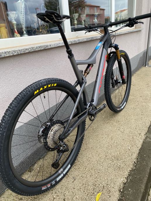 Orbea Oiz M-PRO ANTHRACITE GLITTER-CORAL 2022