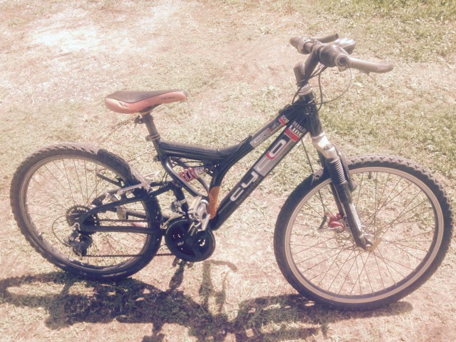 PRODAJEM BICIKL CYCO