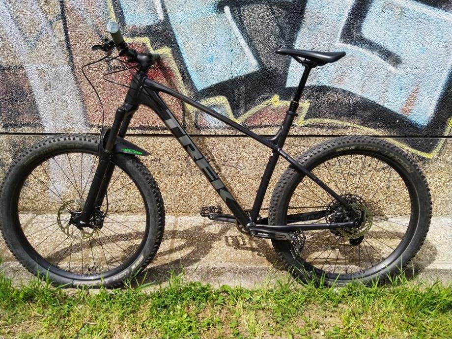 PRODAJEM TREK ROSCOE 7 2020