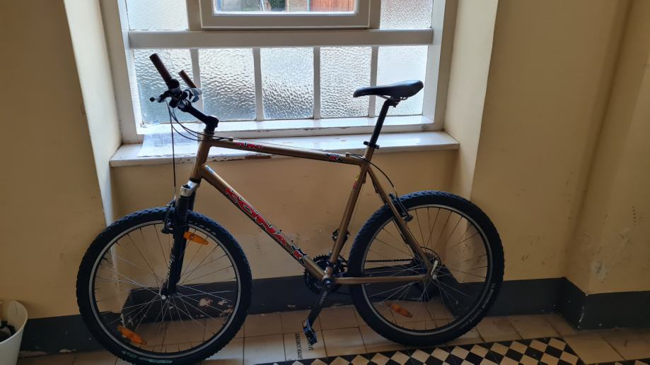 Retro Kona Nunu 24-Speed 21 Aluminium Mountain Bike Gold