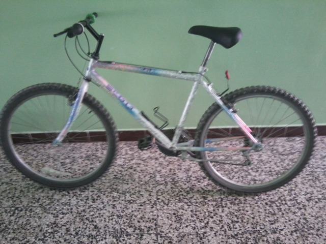 Scott 26, u odličnom stanju,puno novih dijelova , hitno