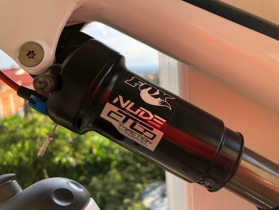 Scott Spark 710, 27.5”::2016 godina::XC::Full suspension::carbon::M