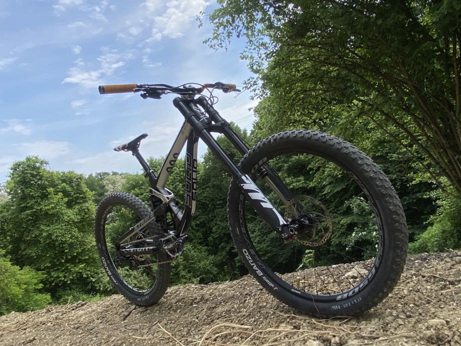 Solid Strike EVO 2017 downhill bicikl