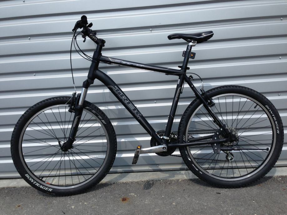 Trek 3900 Black Matte