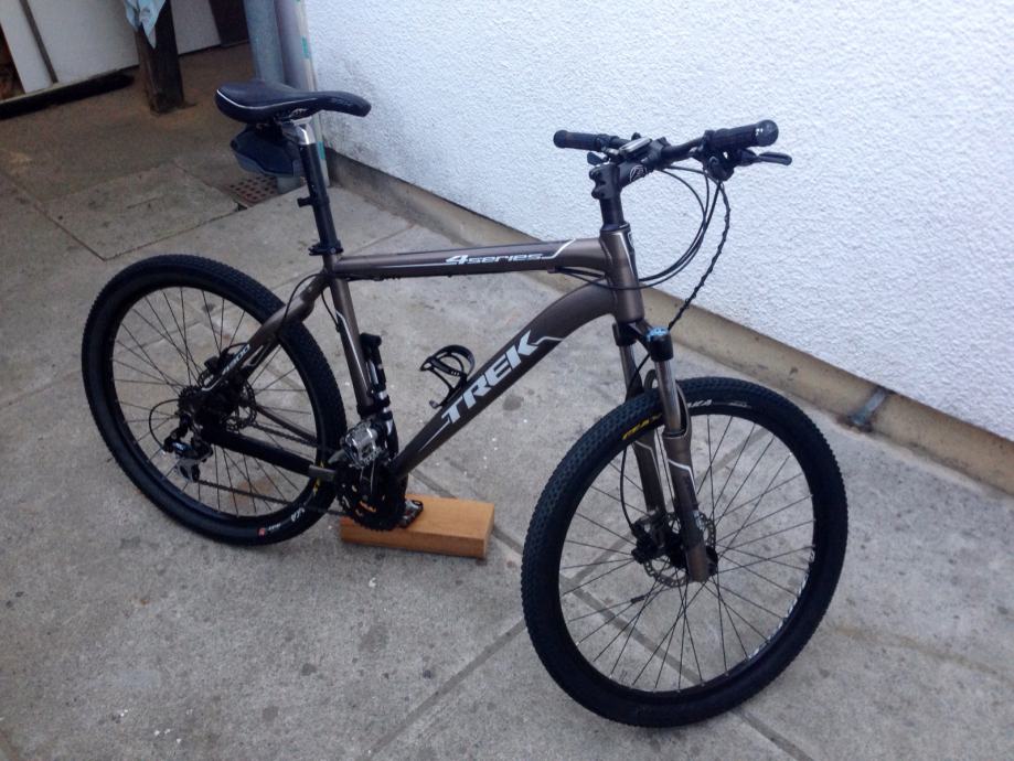Trek 4300 disc 19.5