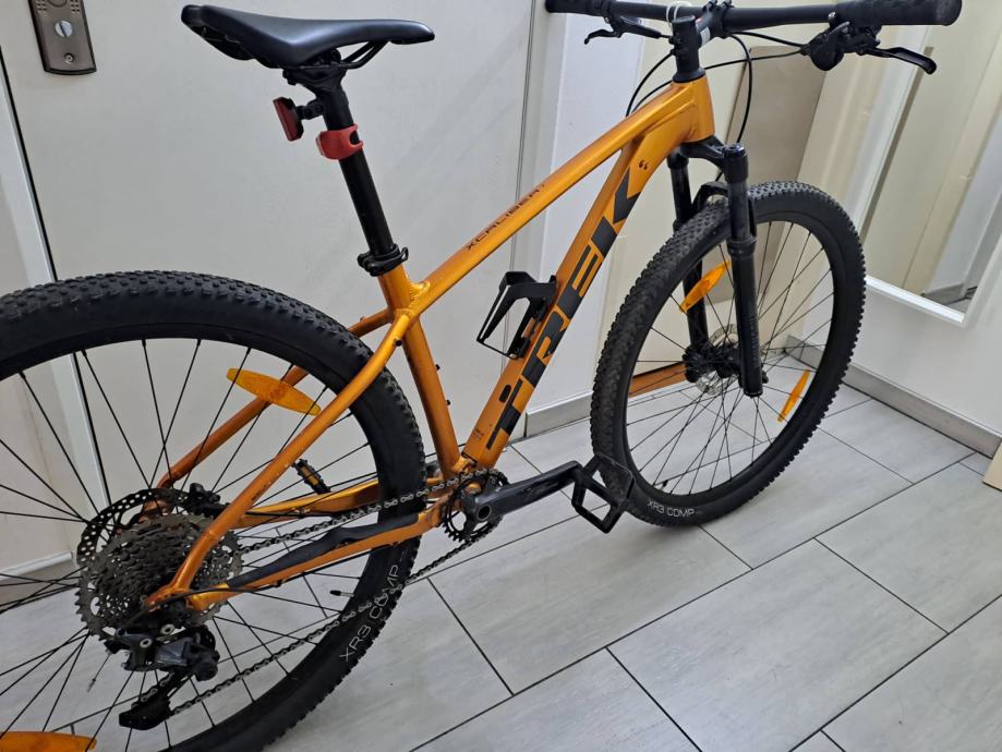 TREK X CALIBER 7 2021, ORANGE COLOR, 550 EUR NIJE FIKSNO