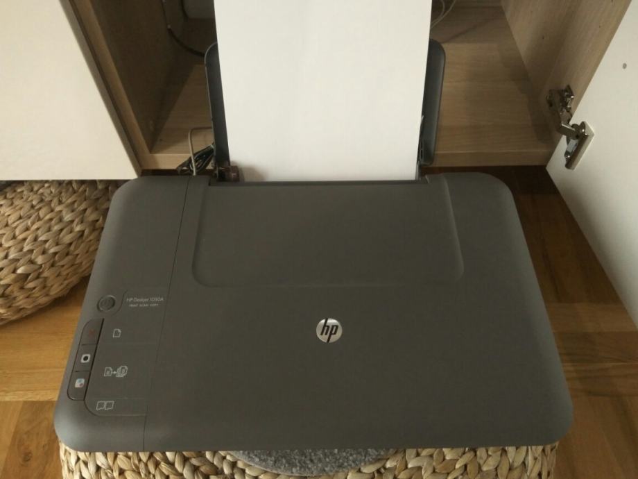HP Deskjet 1050