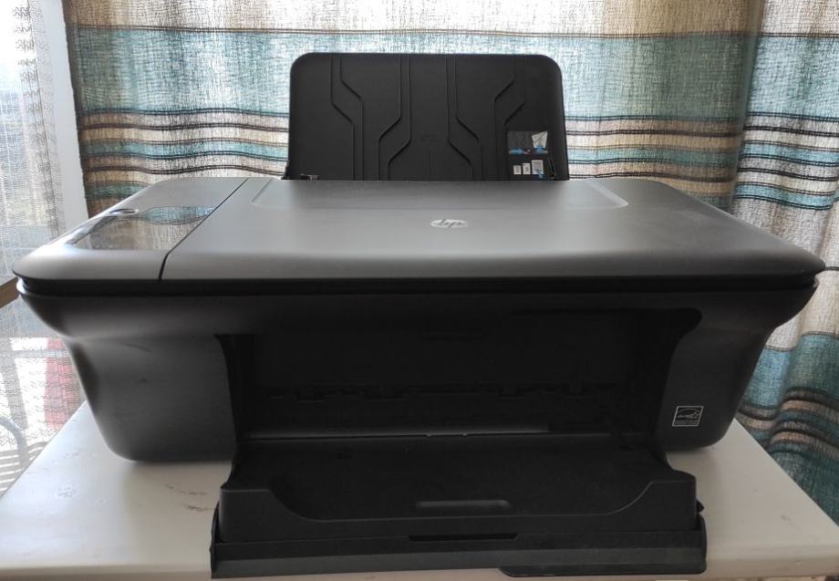 Multifunkcijski hp deskjet 2050 skener printer kopirka