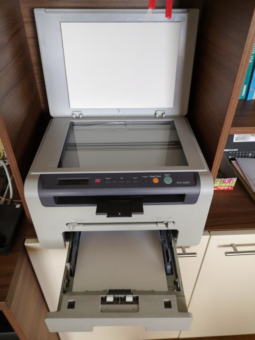 Multifunkcionalni laserski printer Samsung SCX-4200