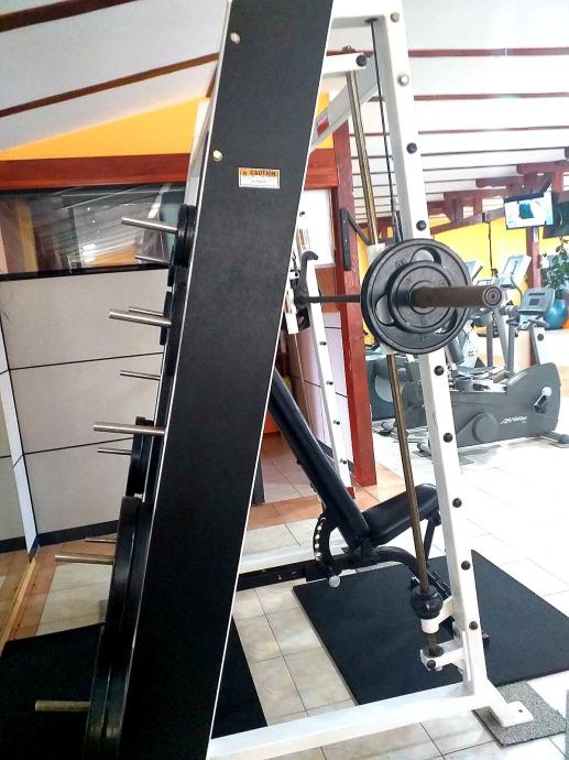 Smith mašina-Body Masters BE -218 Multipress-smith sprava