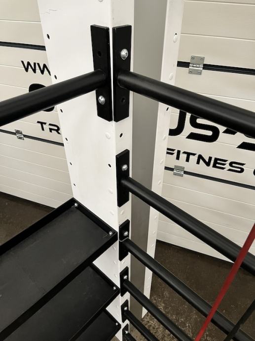 Precor Queenax Corner multifunkcionalna sprava