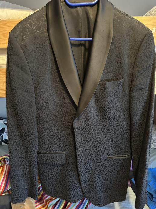 Elegantan muski sako