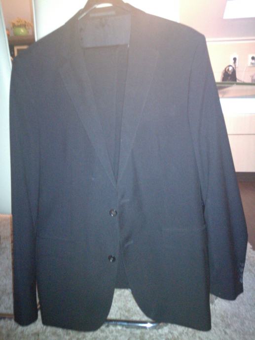 Hugo Boss muško odijelo