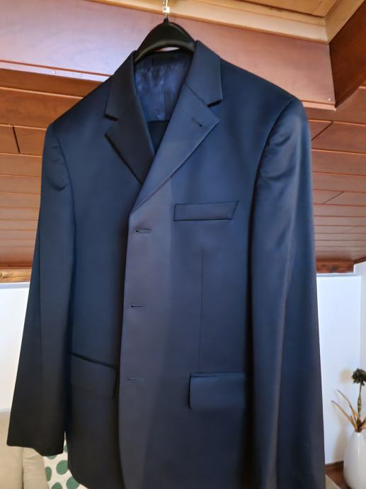 Hugo Boss svecano odijelo