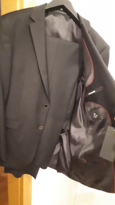 Musko odijelo NOVO HITNO