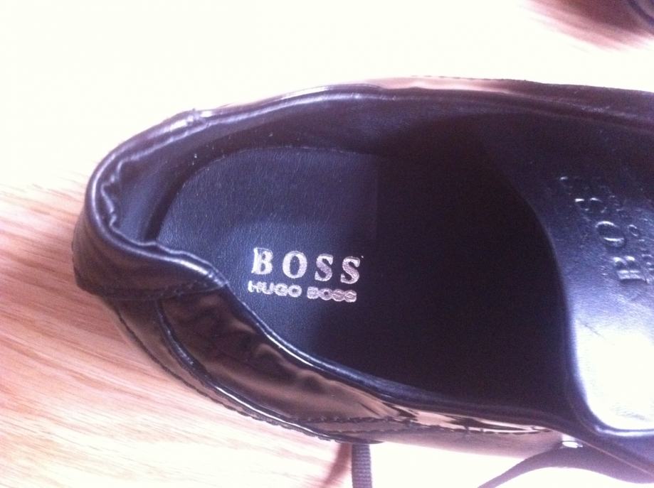 CIPELE HUGO BOSS- NOVE