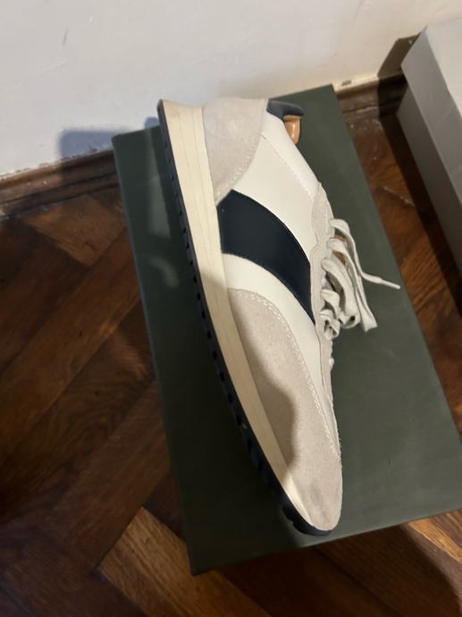 Gino Rossi original talijanske cipele prava koza 43, malo prevelike