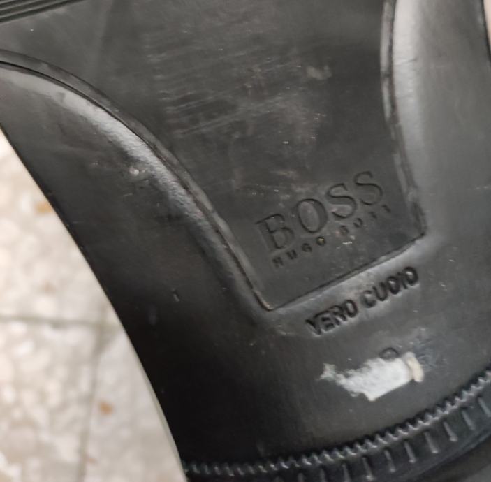 Kožne Hugo Boss cipele/čizme br. 8 ( 43 )