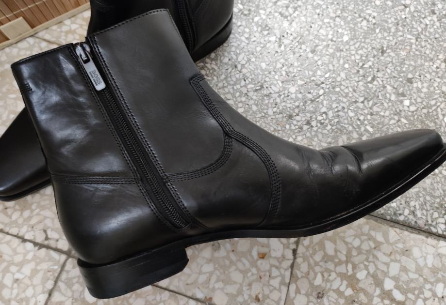 Kožne Hugo Boss cipele/čizme br. 8 ( 43 )