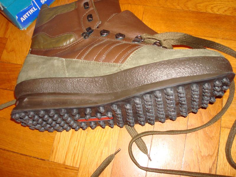 Gojzerice Adidas, 44, NOVO