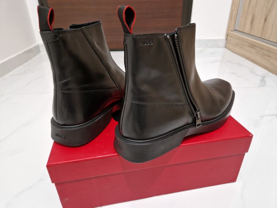 Hugo Boss gležnjaće - nove