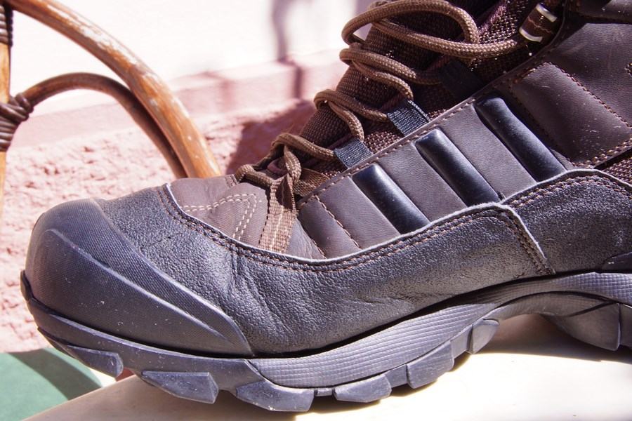 planinarske gojzerice adidas br.44