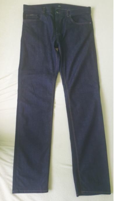 Hugo Boss hlače - broj 36/36