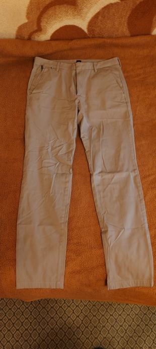 Hugo Boss premium hlače NOVO