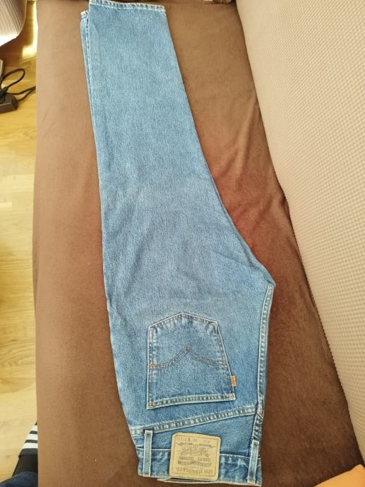 Levis traperice 614