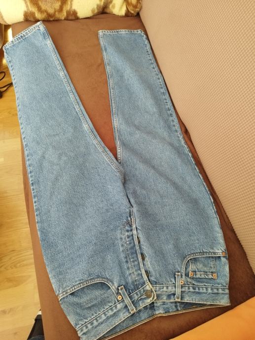 Levis traperice 614