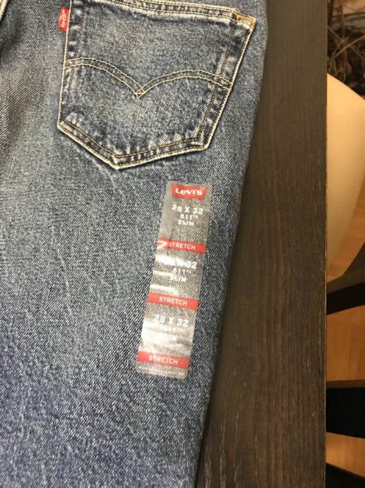 Levis traperice