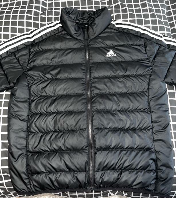 Adidas Pernata jakna Essentials GH4589 Crna Slim Fit