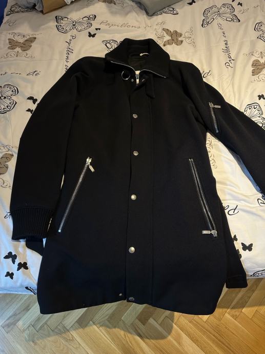 HUGO BOSS CRNI KAPUT