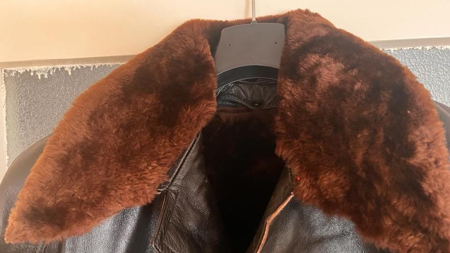 KOŽNI KAPUT S KRZNENOM PODSTAVOM