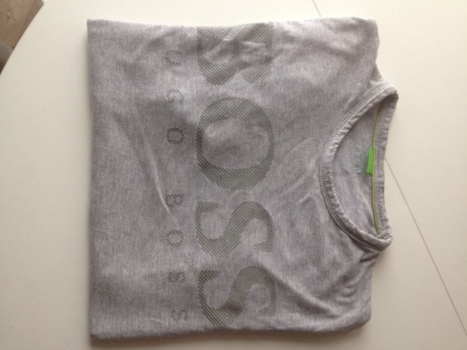 HUGO BOSS MAJICA / majice / majicu vel. S ORIGINAL