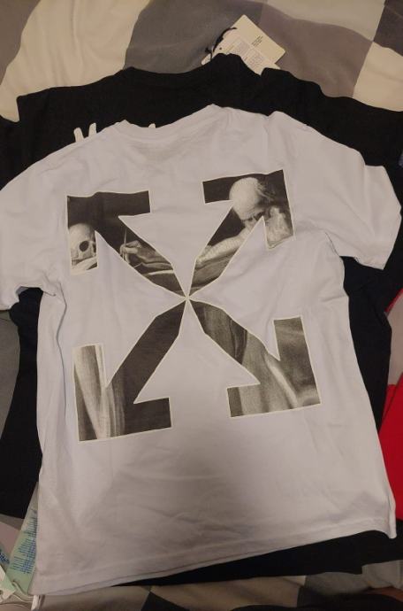 OFF WHITE majica. Cijena nije fiksna!