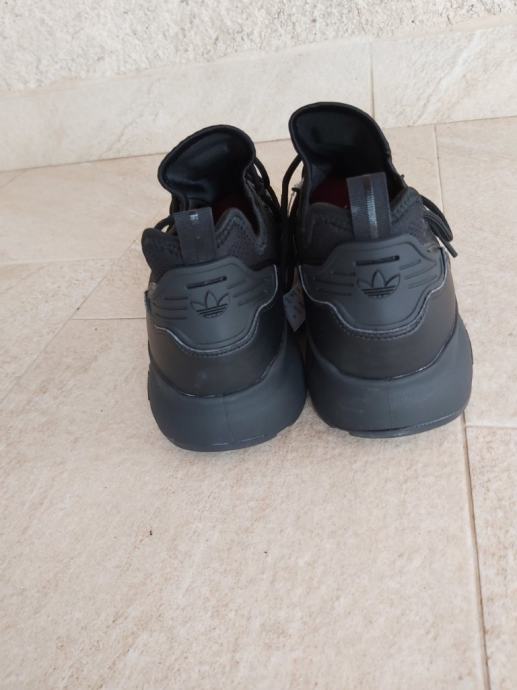 Adidas ZX 2K Boost triple black FV9993 br.46 nove