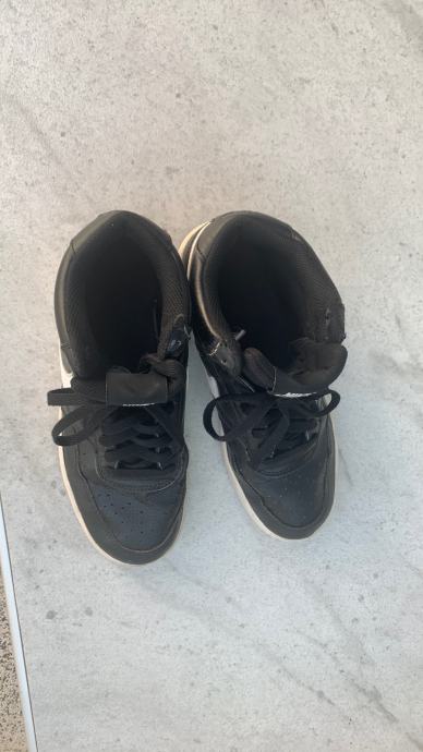 Crne visoke patike nike
