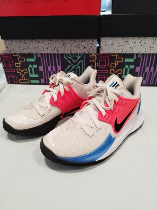 kyrie 44