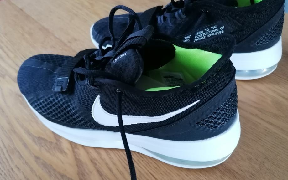 NIKE AIR FORCE MAX LOW