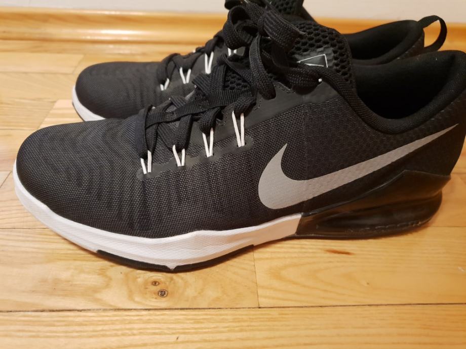 Nike air max trainer, broj 43. Cijena 300 kn