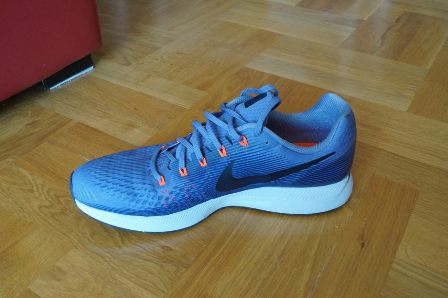NIKE AIR ZOOM PEGASUS 34, broj 48.5