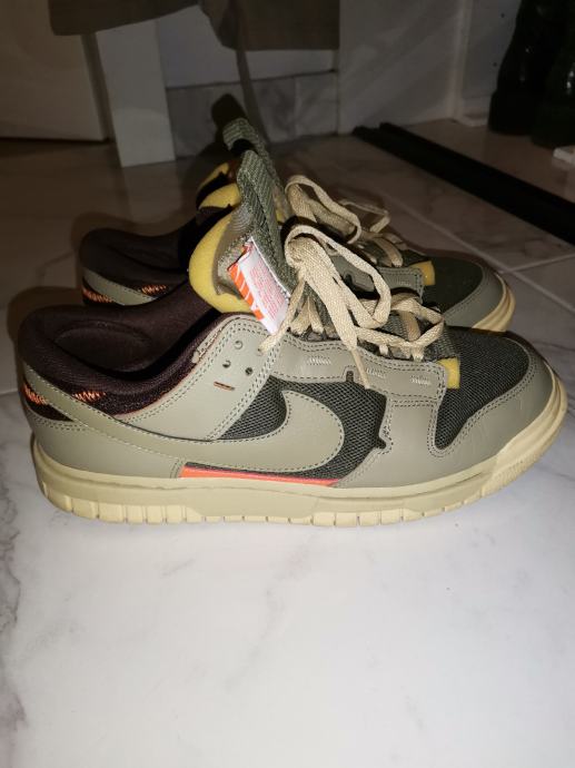 Nike dunk low maslinasto zelene tenisice 42 2/3
