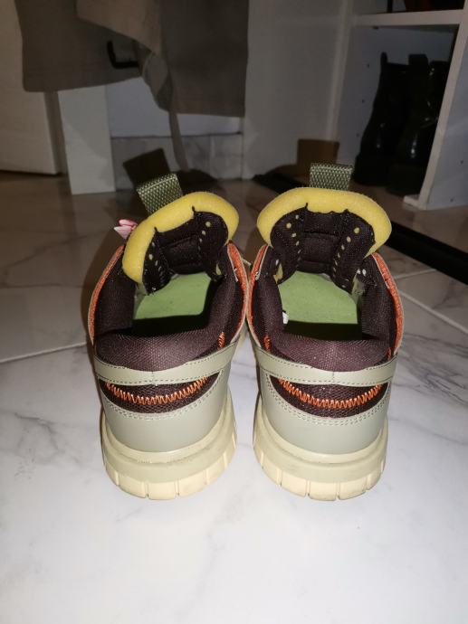 Nike dunk low maslinasto zelene tenisice 42 2/3