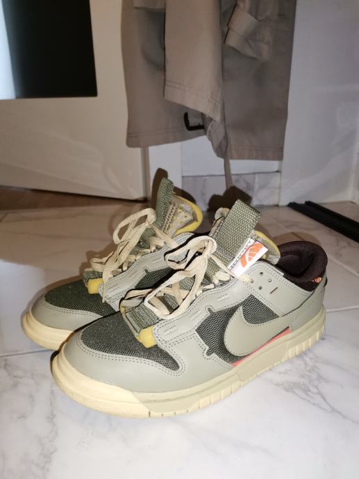 Nike dunk low maslinasto zelene tenisice 42 2/3