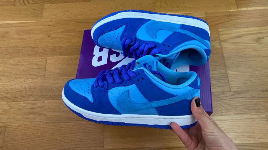 Nike Dunk SB Raspberry