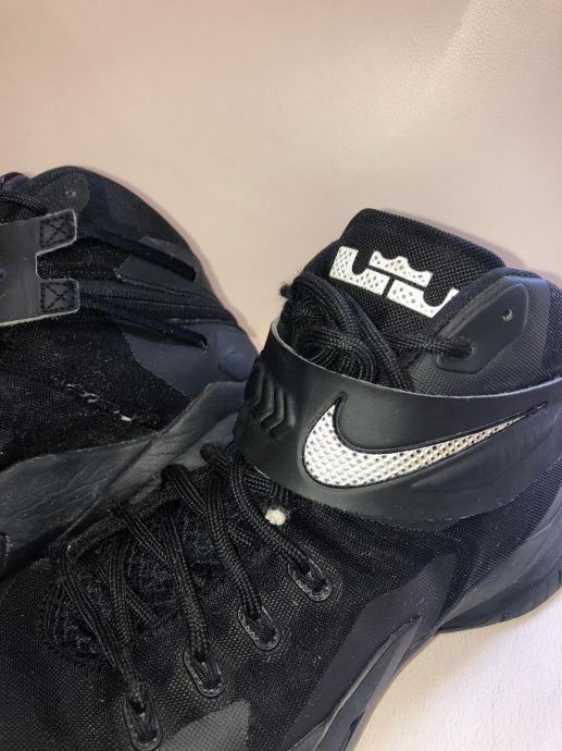 Nike zoom Lebron 06